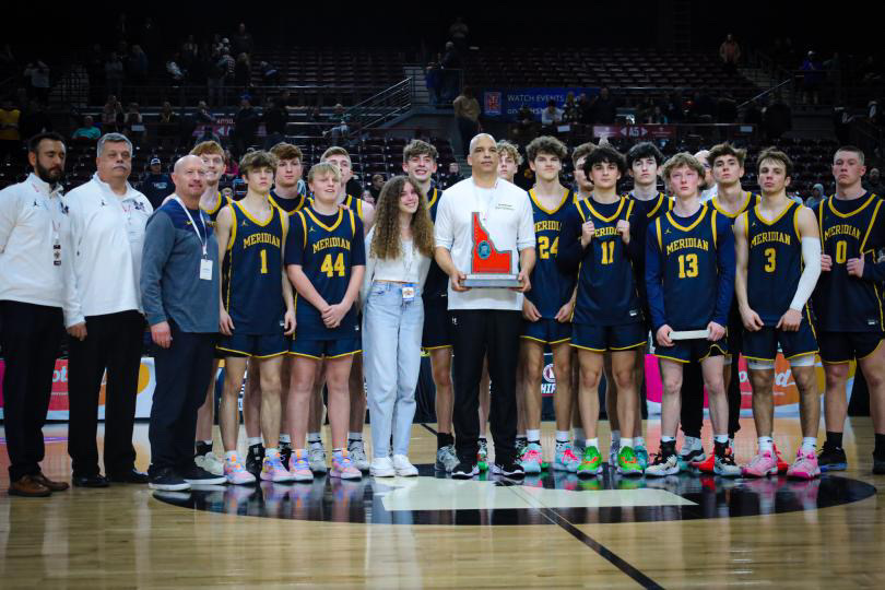 Boys Basketball | Meridian High School