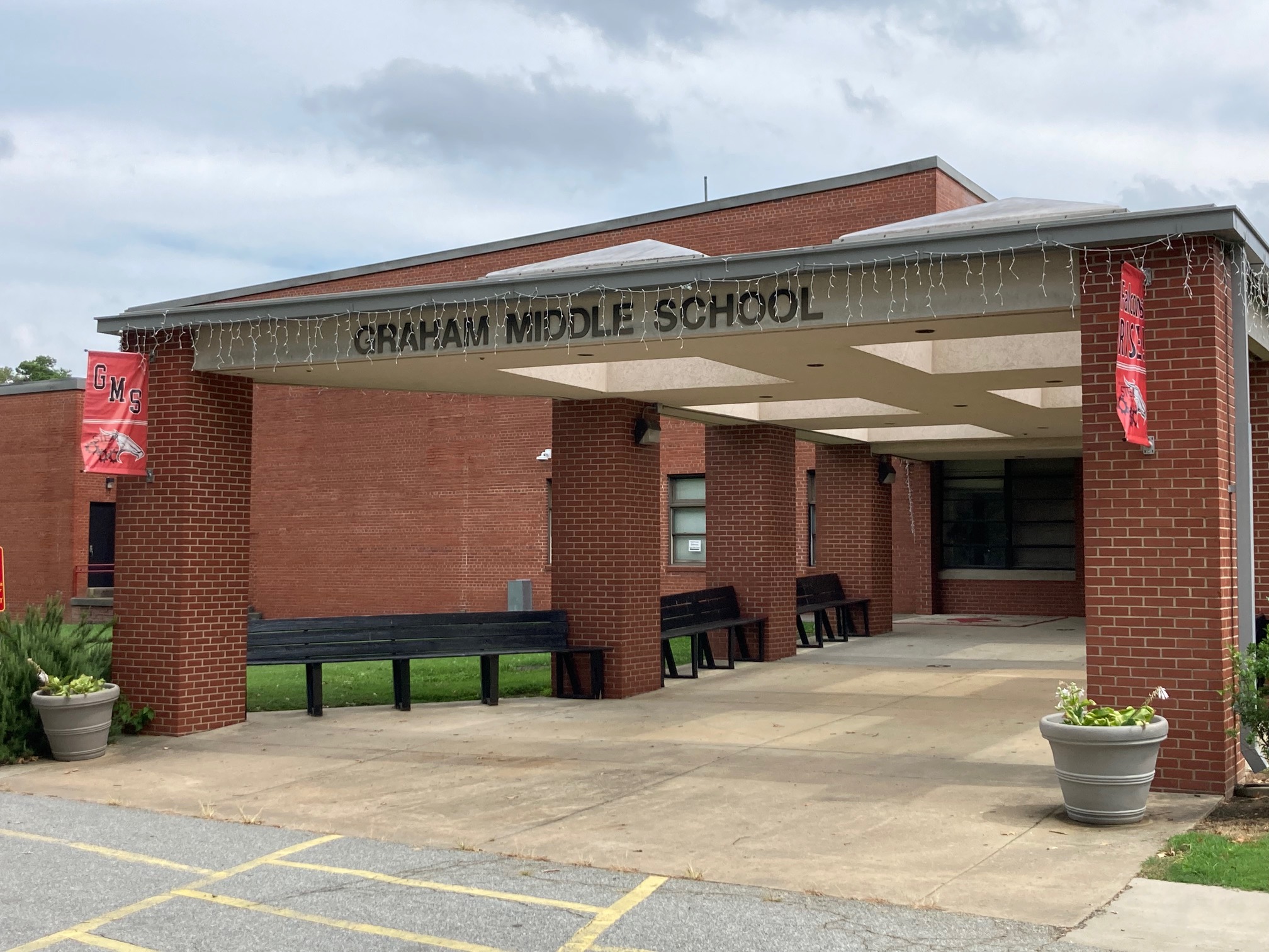 Graham Middle School Graham Middle School