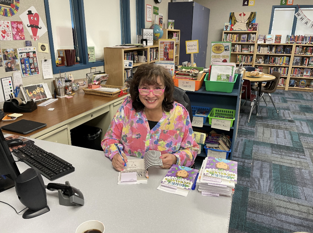 Vista Library | Vista Del Valle Elementary