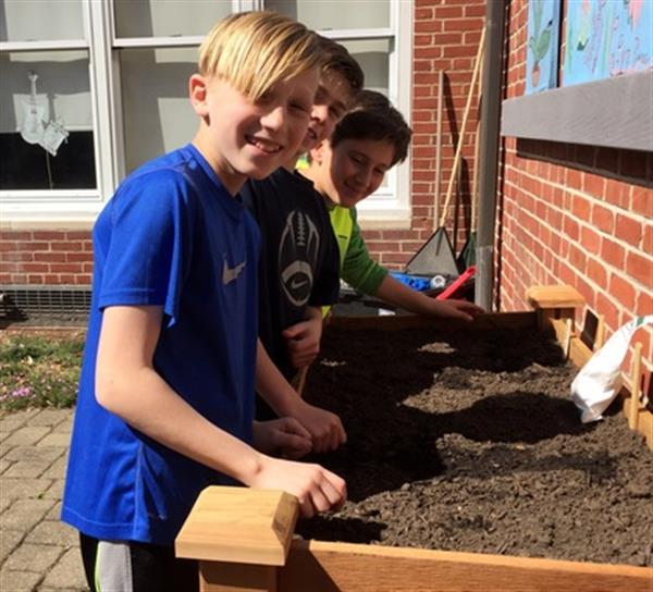 Pines Lake Slideshows | Pine Lakes Elementary School