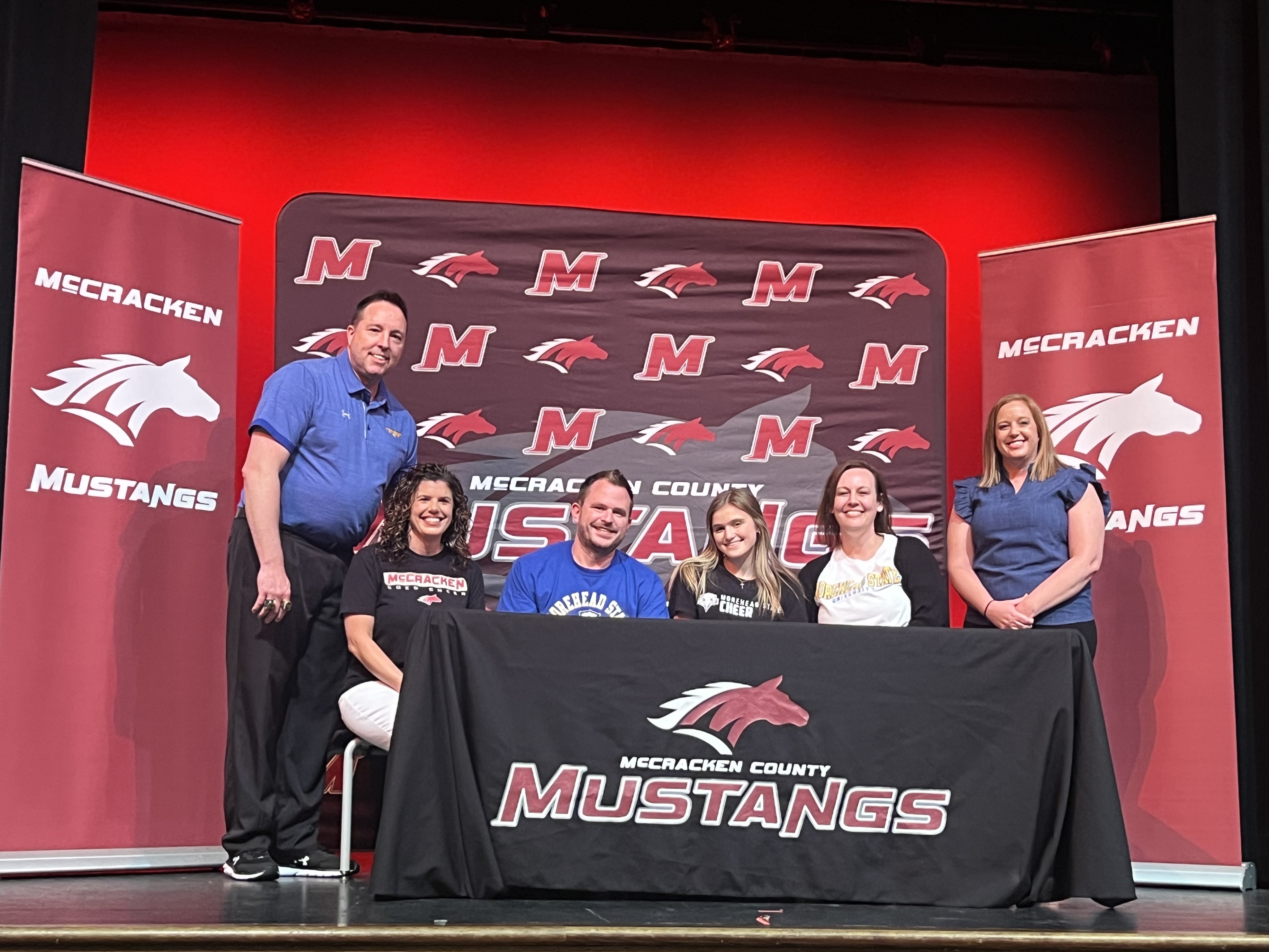 Coed Cheerleading | Mustangs Athletics & Activities