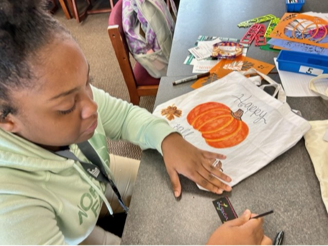 LIBRARY MEDIA CENTER | Mid-Carolina High School