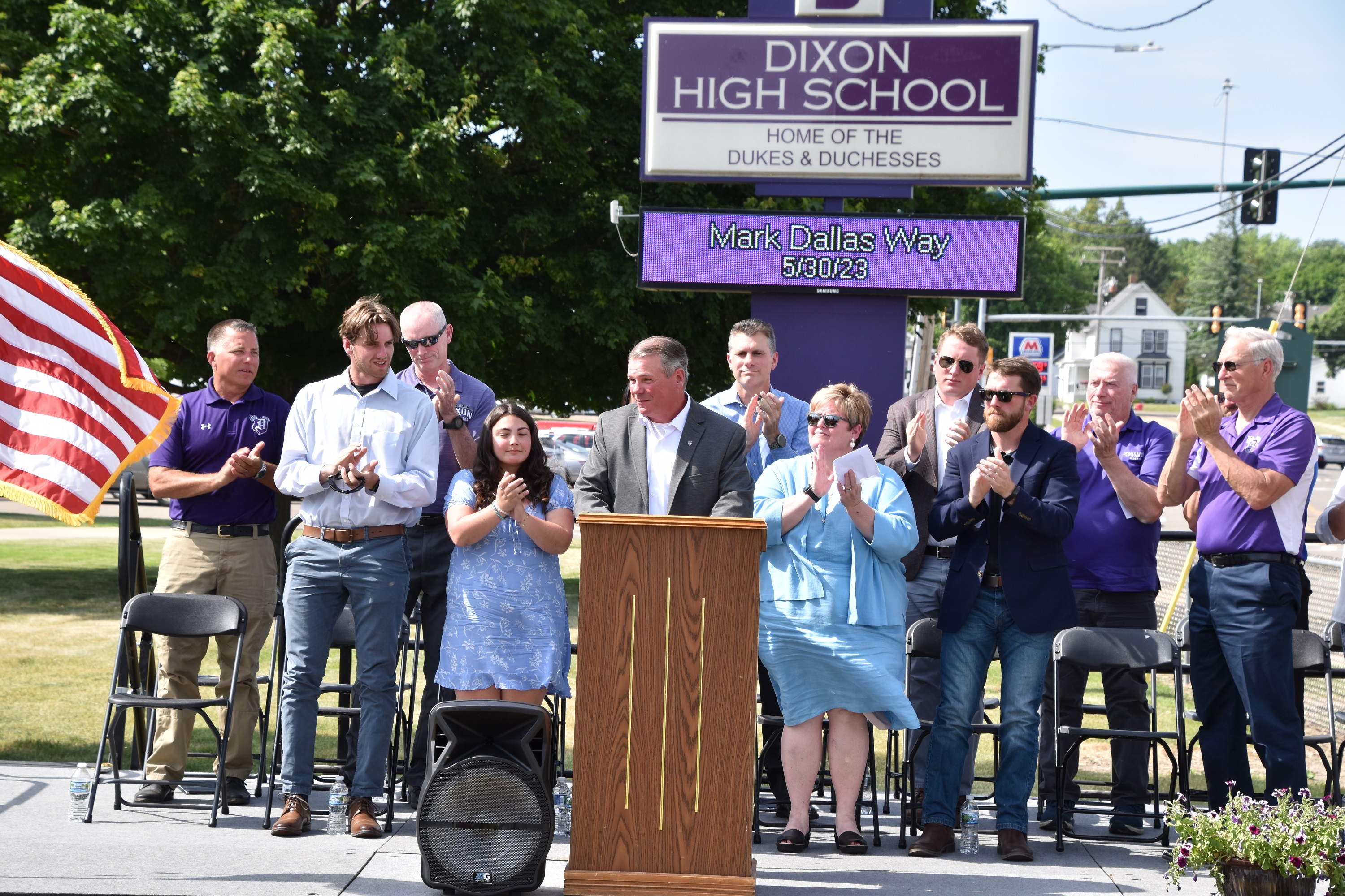 Dixon Public Schools | Home